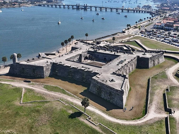 The perfect blend of military precision and waterfront views makes the Castillo a photographer's dream and a history buff's paradise.