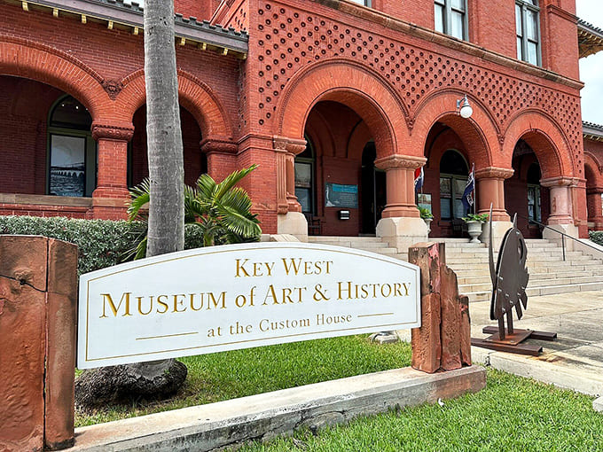 The signage welcomes you to a place where art and history shake hands and decide to be best friends forever.