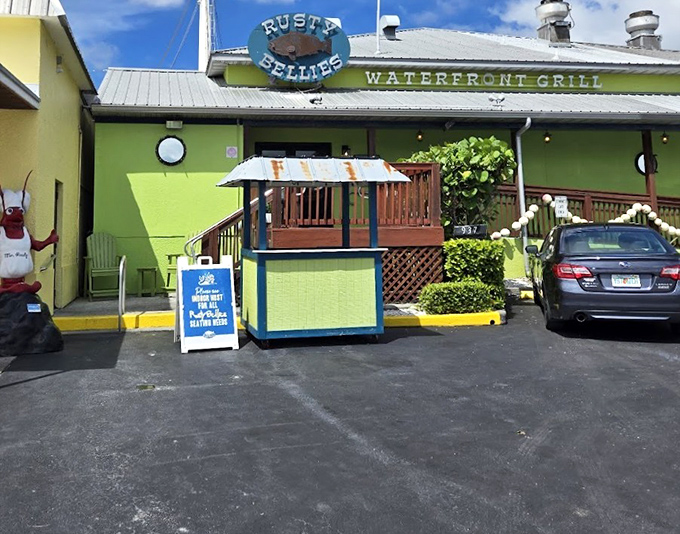 Rusty Bellies' cheerful lime-green building houses some of Florida's freshest seafood, just steps from the boats that catch it.