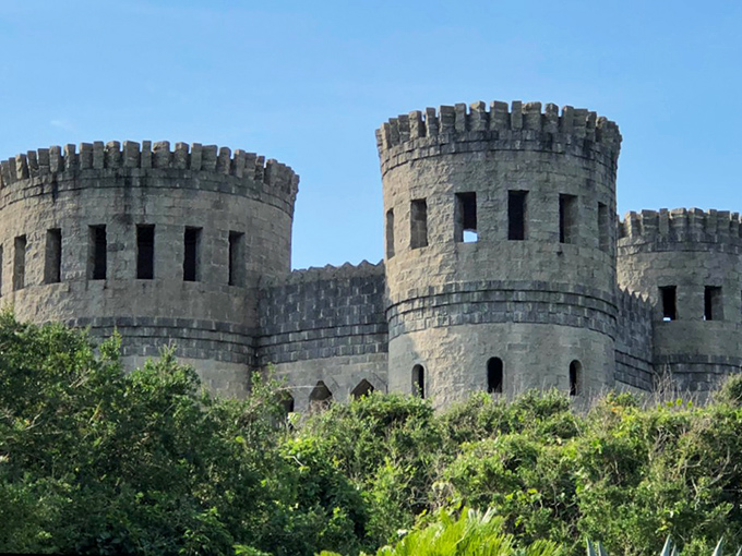 The triple-tower fa&ccedil;ade creates a silhouette so dramatic it could star in its own History Channel special.