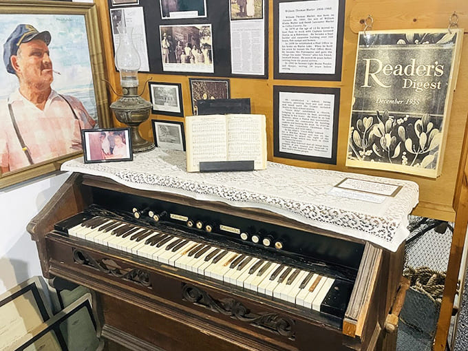Even musicians found their place in Destin's history, as this vintage piano beautifully demonstrates.