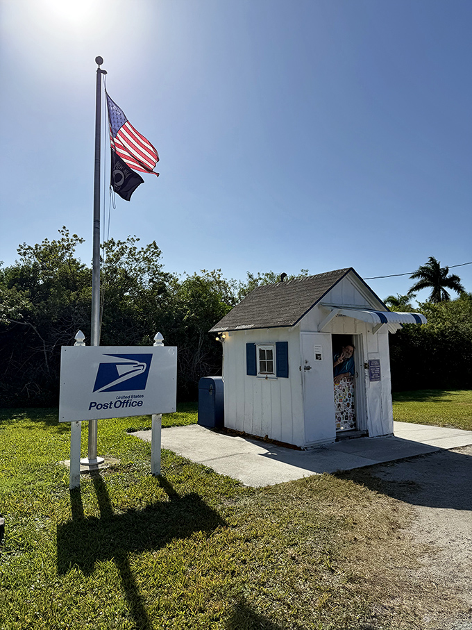 America's smallest post office packs full federal service into a building smaller than most walk-in closets &ndash; efficiency at its quirkiest!