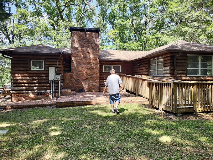 This rustic cabin looks like it should be on the cover of "Wilderness Digest" &ndash; if that were a real magazine and not something I just made up.