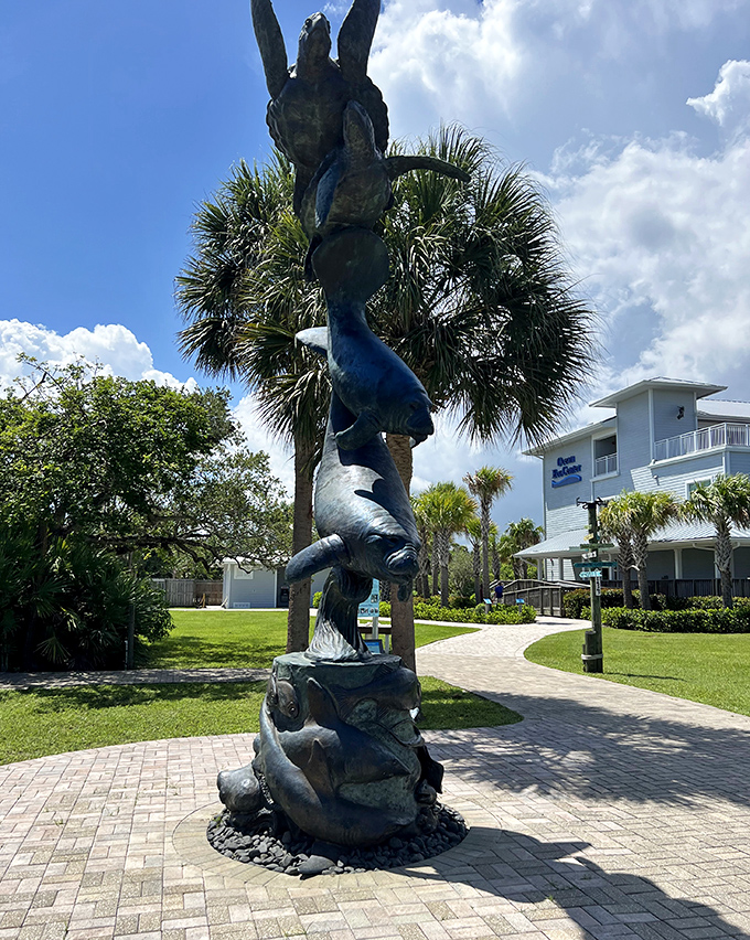 This impressive sea life monument captures the grace of marine creatures in motion – art imitating life in stunning sculptural form.
