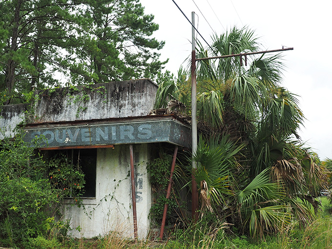 The abandoned "Souvenirs" stand offers nothing for sale but nostalgia, its weathered walls a reminder of when this roadside motel welcomed weary travelers.