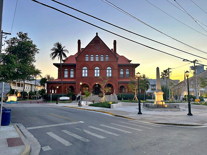 The Custom House commands its corner like a grand dame at a cocktail party, impossible to ignore and absolutely stunning.