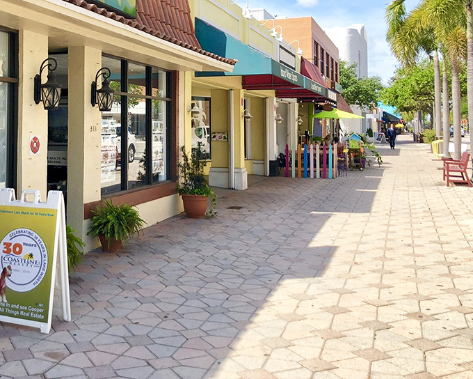 Lake Avenue: Boutiques and caf&eacute;s line Lake Worth's main thoroughfare, where shopping feels like a treasure hunt rather than a transaction.