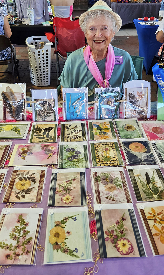 Pressed flower cards preserve Florida's botanical beauty in delicate, frameable art. Nature's ephemeral blooms captured forever in these handcrafted keepsakes.