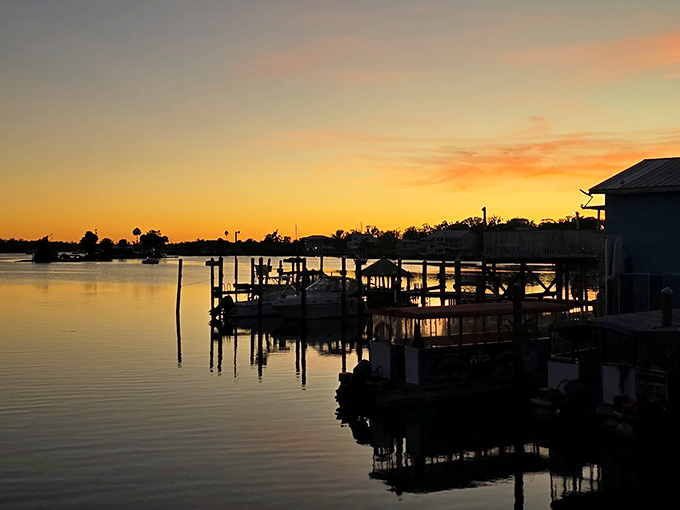 As day turns to dusk, the springs transform into a canvas of golden reflections that would make even the most jaded photographer swoon.