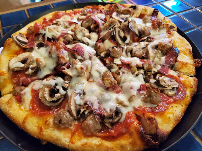 blue highway pizzeria 3