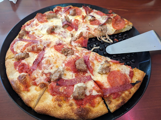 blue highway pizzeria 6