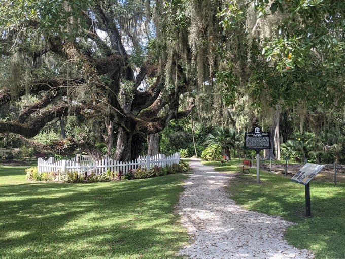 dunlawton sugar mill gardens 2