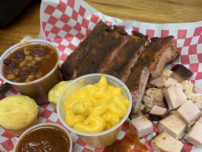 ellie lous brews bbq 3