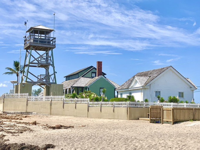 gilberts bar house of refuge 1