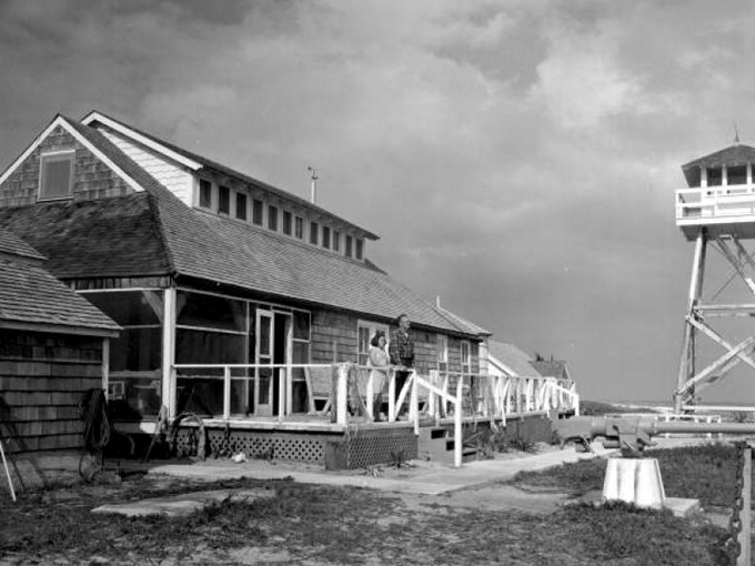 gilberts bar house of refuge 3