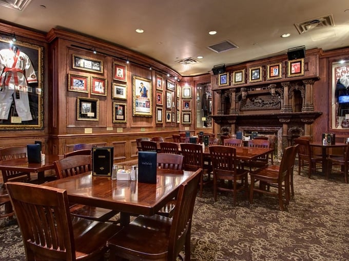 hard rock cafe 1