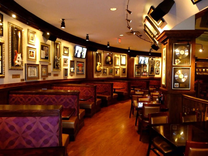 hard rock cafe 3