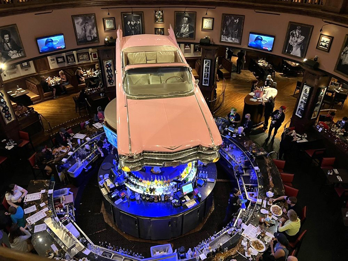 hard rock cafe 4
