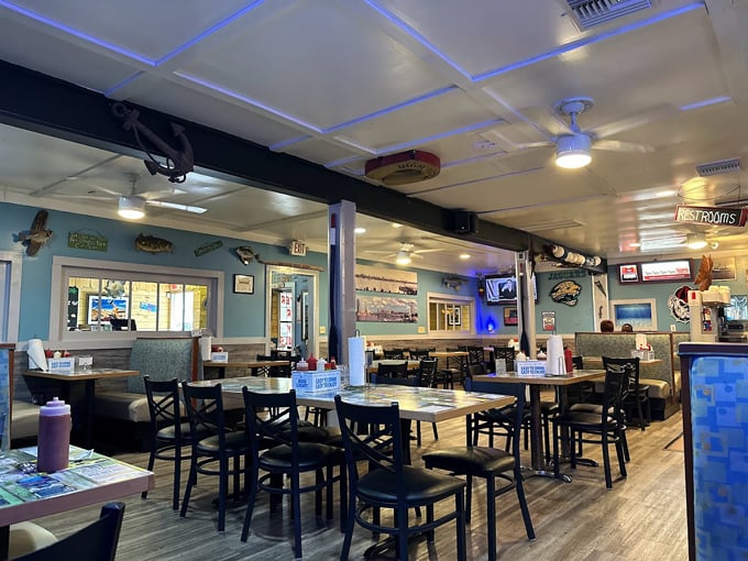 j.l. trents seafood grill 3