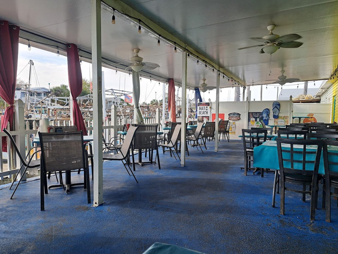 lei lo tiki hut 4