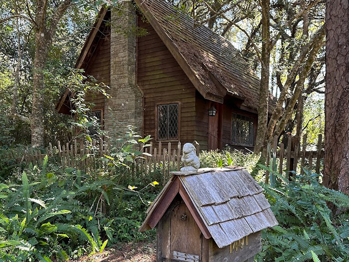 lichgate on high road 1