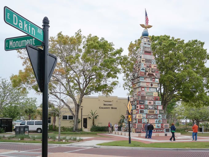 monument of states 3