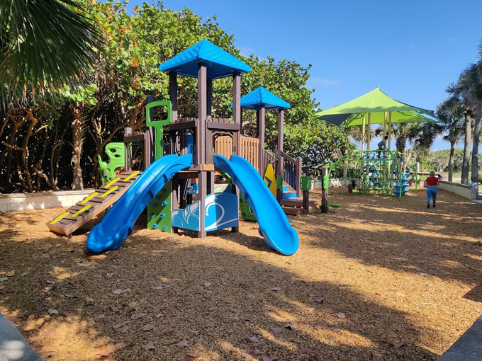 pelican beach park 4