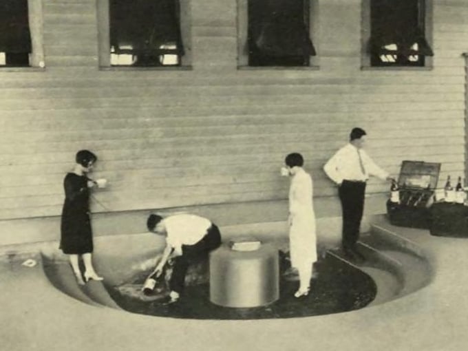 ruins of the hampton springs hotel 2