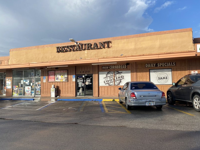 sams country kitchen 1