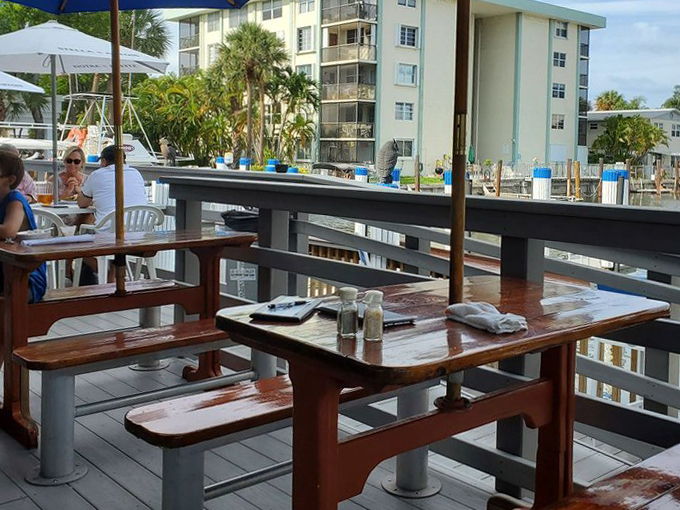 southport raw bar restaurant 4