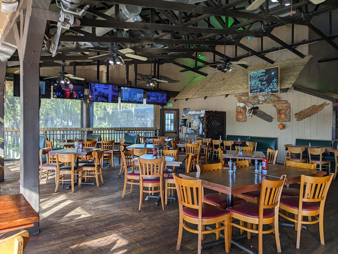 swamp house riverside grill 3