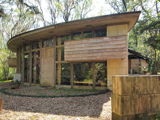 the lewis spring house 8