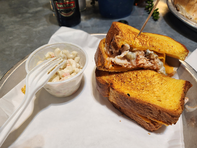 the sandwich on main 3