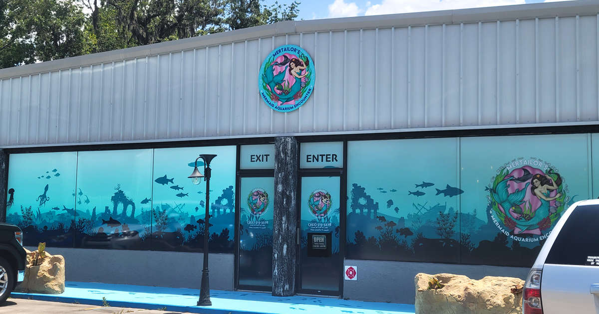 There's A Magical Florida Aquarium Where You Can See Mermaids Up Close