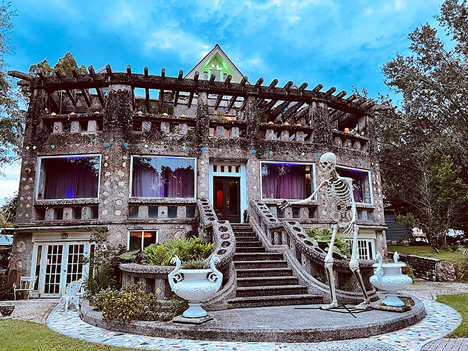 A skeleton greets visitors at the Wonder House entrance, like a bony ma&icirc;tre d' welcoming you to Florida's most peculiar architectural feast.