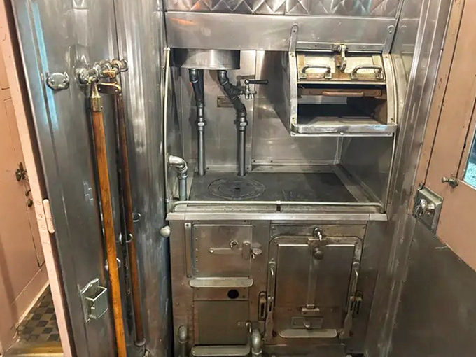 This compact kitchen somehow produced meals worthy of serving to presidents and dignitaries while rolling across America.