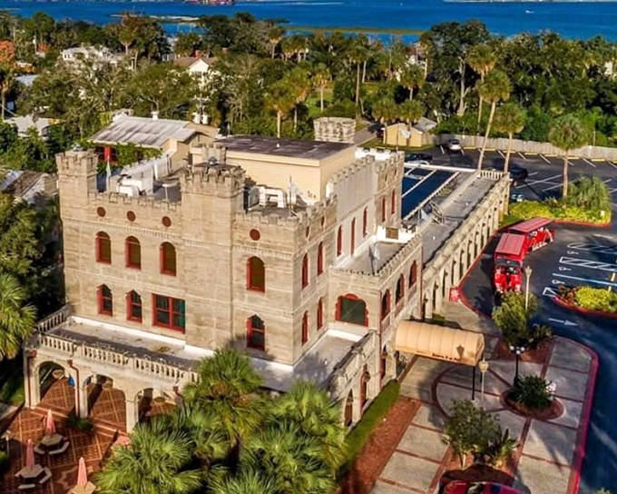 Warden Castle houses Ripley's Believe It or Not!, its fortress-like structure and crenellated roofline standing out in historic St. Augustine.