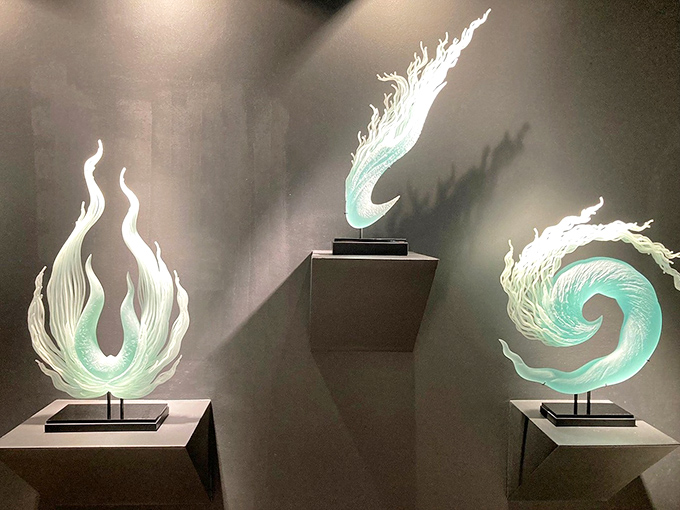 Delicate flame-shaped sculptures appear to flicker and dance despite being completely solid &ndash; a paradox only master glass artists could achieve.