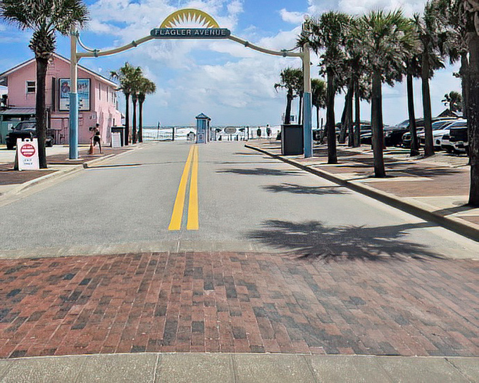 Breakers Restaurant sits at the end of Flagler Avenue, where hungry beachgoers can refuel with ocean views on the side.