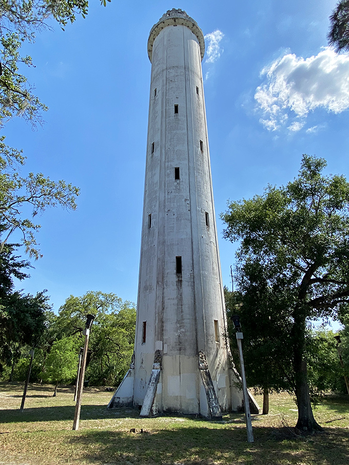 Tower from the base: Looking up from here makes you appreciate the sheer audacity of 1920s engineering &ndash; they built this massive structure without a single power tool!