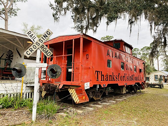"Thanks for Using Coast Line" isn't just gratitude&mdash;it's a rolling piece of American transportation history painted bright red.