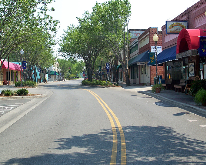 The Historic District comes alive at dusk, when shops light up their windows and the evening air fills with conversation.