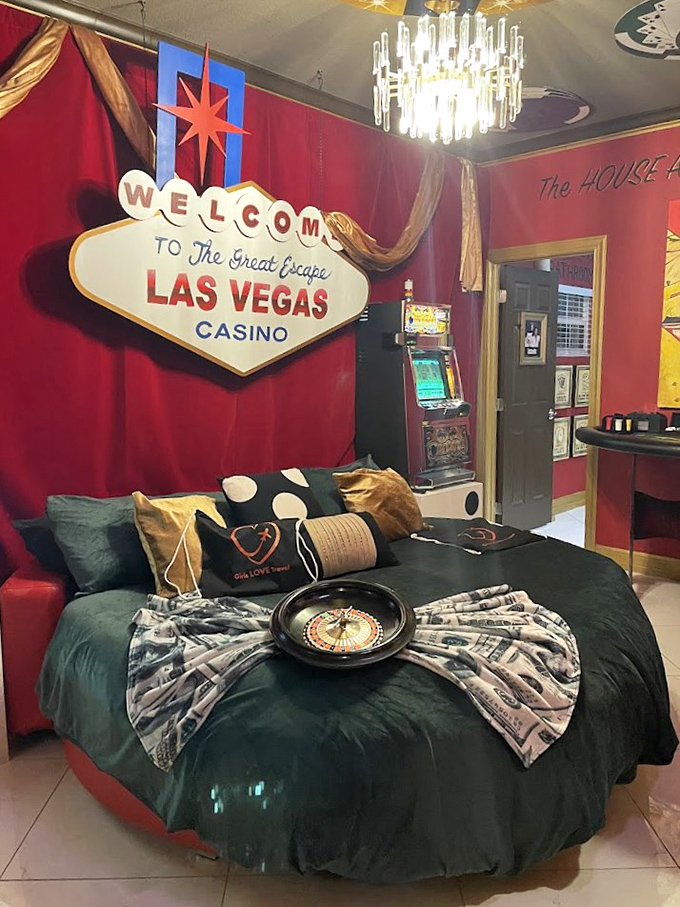 Vegas baby! All the glitz of Sin City in bedroom form, minus the gambling losses and questionable life choices.