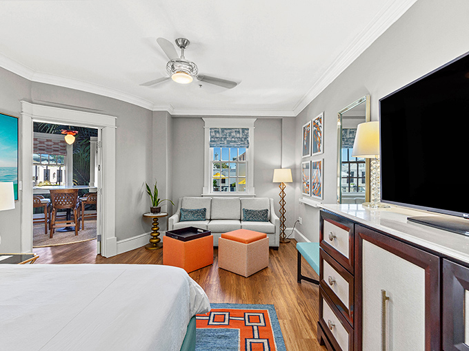 The Rotunda Suite offers spacious comfort with pops of color that dance playfully against neutral backdrops.