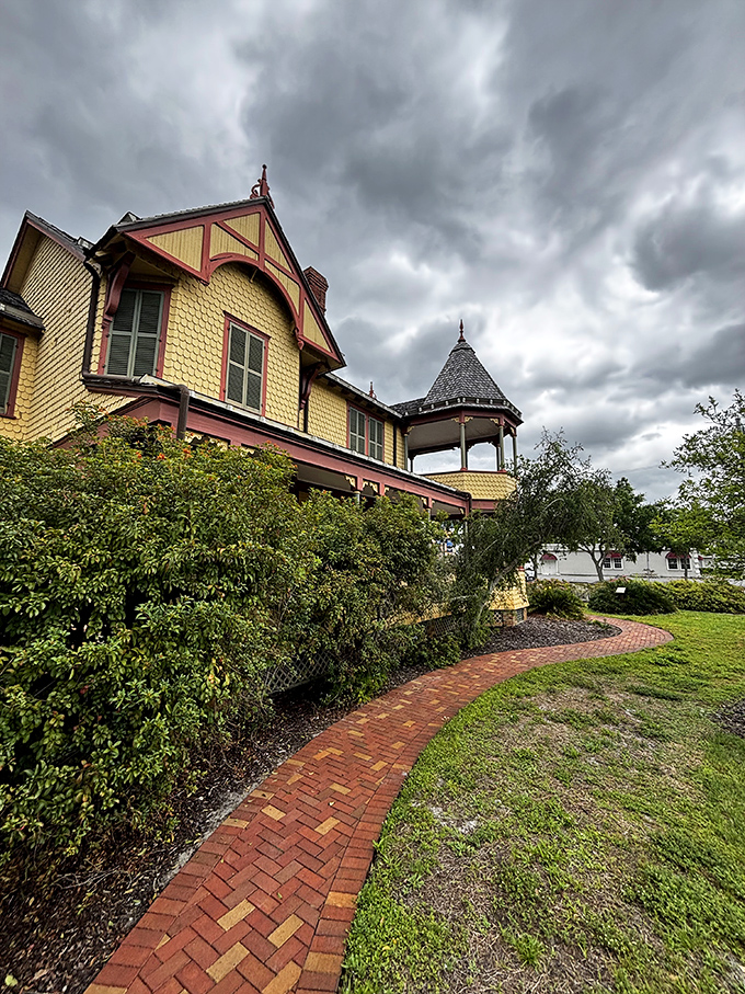 This brick pathway doesn't just lead to a house &ndash; it's a yellow brick road to 1891, each step taking you further from smartphones.