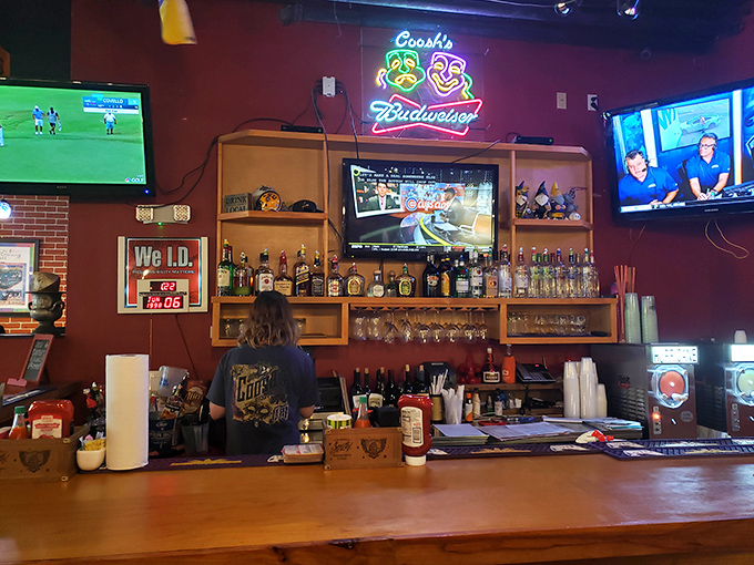 The well-stocked bar serves up hurricanes and local brews, creating liquid companions worthy of the kitchen's Cajun and Creole masterpieces.
