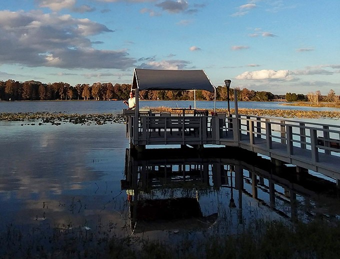 Leeson's Lakeshore: As day transitions to evening, this dock offers front-row seats to nature's daily masterpiece of color.