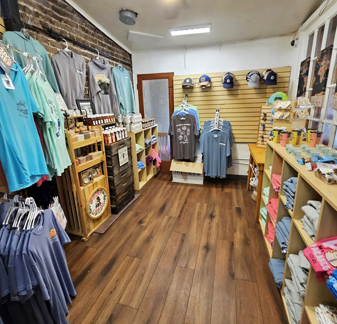 The souvenir shop offers pancake mixes and maple treasures, letting visitors take a taste of breakfast magic home.