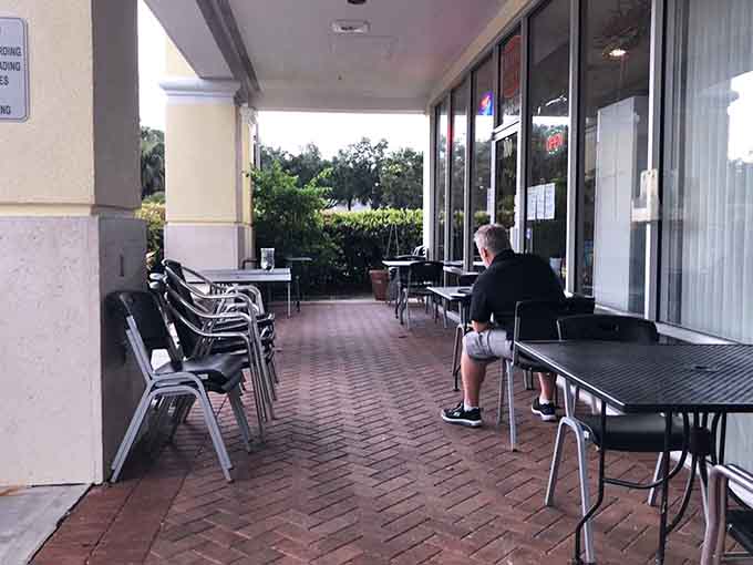 Outdoor dining lets you enjoy your pizza al fresco, weather permitting, because Florida sunshine enhances everything.