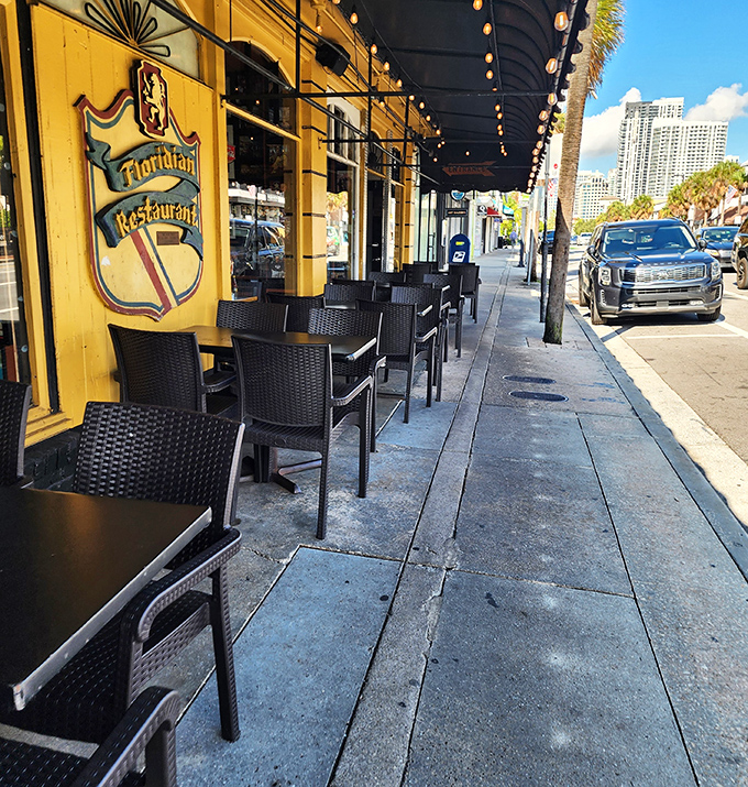 Outdoor seating offers prime people-watching opportunities along Las Olas Boulevard &ndash; better entertainment than anything you'll find on your phone.